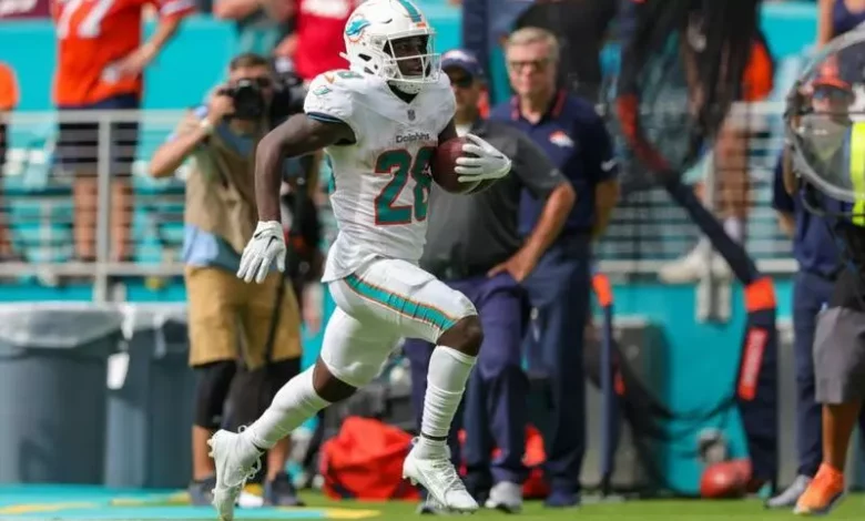 Devon Achane Player Stats: Breaking Records in His Rookie Year